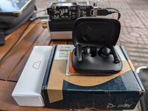 Tai nghe true wireless Plantronics Poly Voyager free 60, dây 2.5 AKG ...