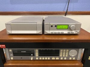 Cyrus 8XPD và psxR màu bạc | VNAV - Mạng Nghe nhìn Việt nam