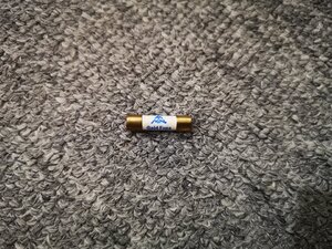 Cầu chì vàng AMR 20mm 2A | VNAV - Mạng Nghe nhìn Việt nam