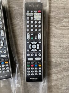 Thanh lý khiển 2 cái MARANTZ RC036SR, 1 cái RC033NC và 4 khiển ...